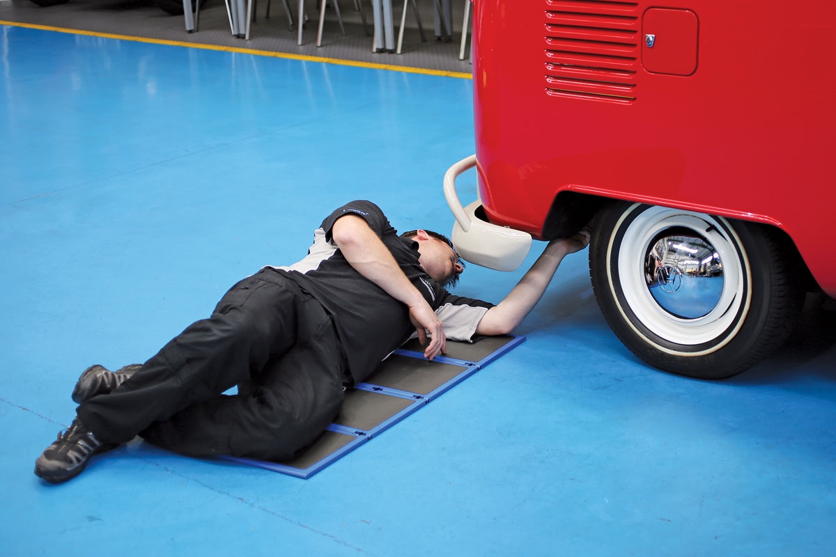 Folding Mechanics Mat - Laser | Rimmer Bros