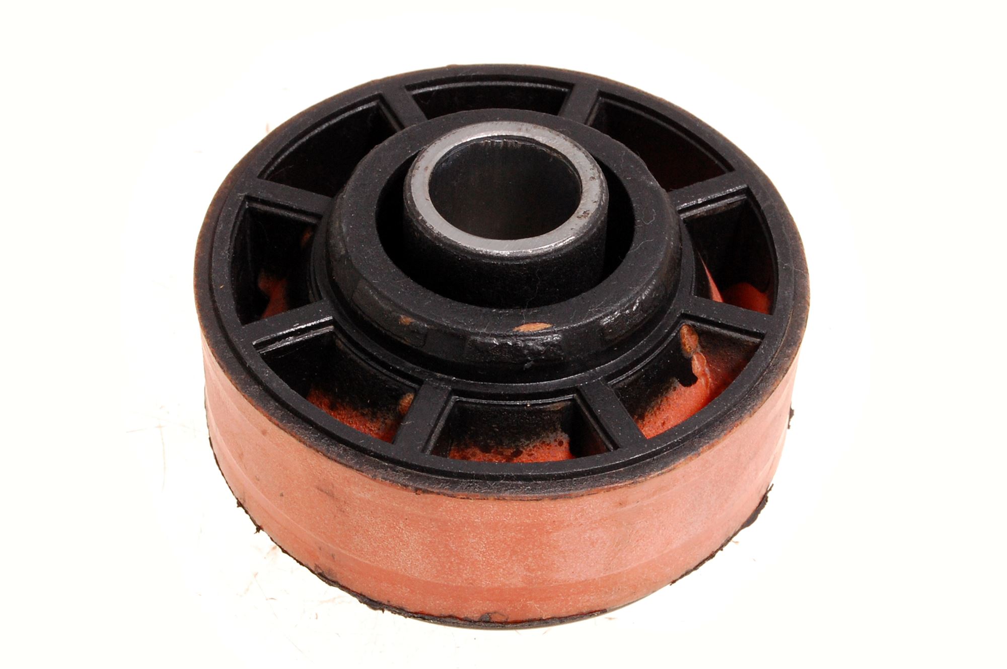 Genuine Land Rover Isolator Bush - Body Mounting - Upper Front - KVF500161