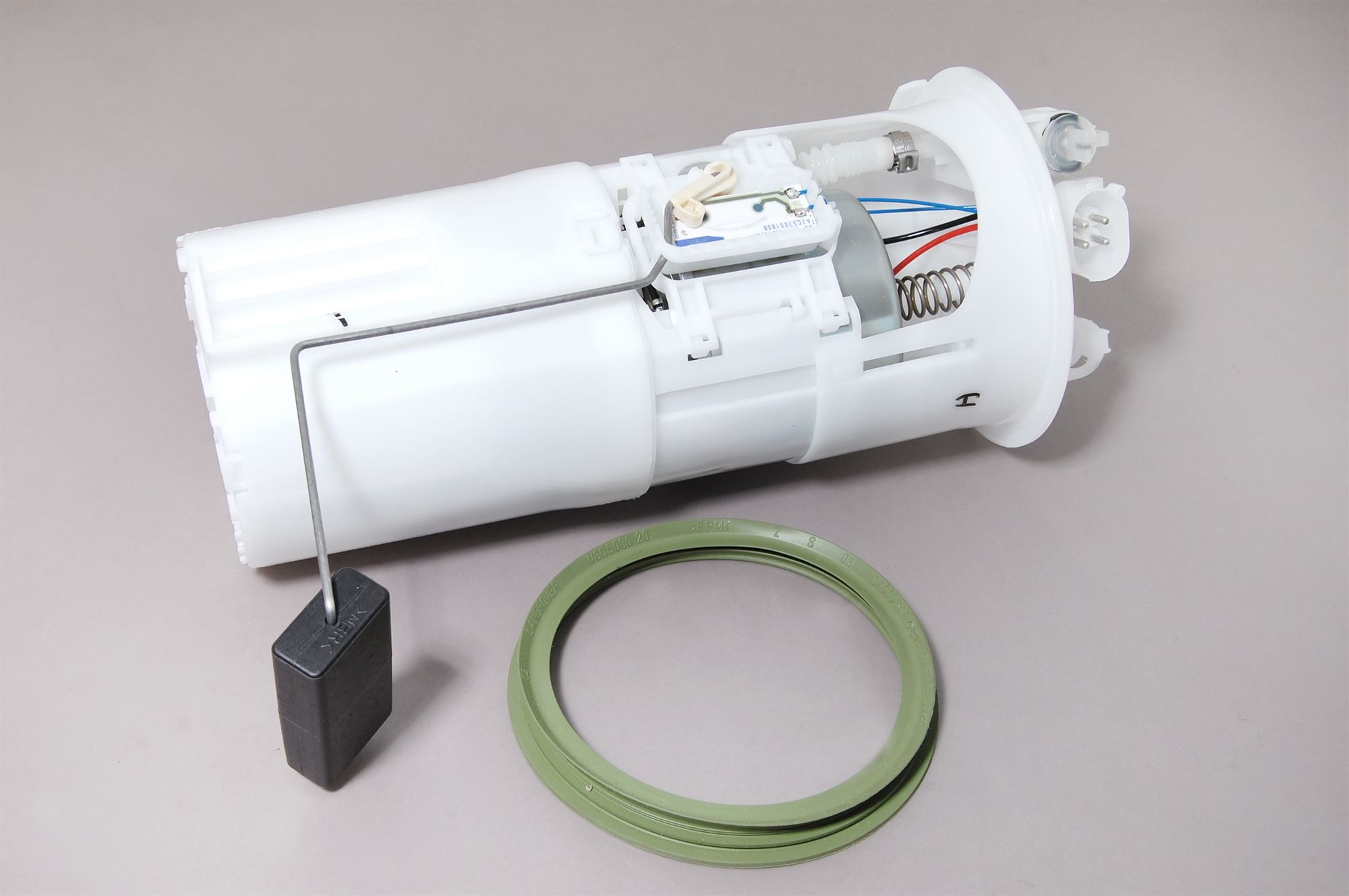 Fuel Pump and Sender - WFX000210 - Genuine | Rimmer Bros
