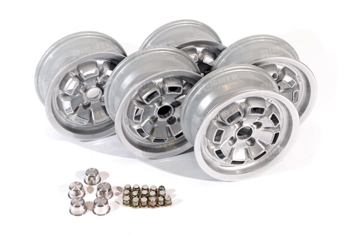 Triumph TR7 Factory Alloy Road Wheels and Trim | Rimmer Bros